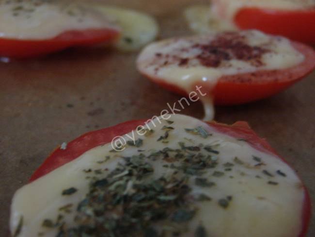 Fırında Kaşarlı Domates Nasıl Yapılır? (6/8) | Resimli Yemek Tarifleri