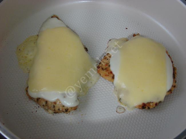 Beşamel Soslu Tavuk Fileto Nasıl Yapılır? (9/12) | Resimli Yemek Tarifleri